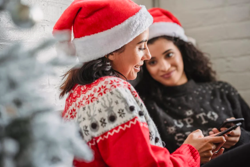 Screen Time vs. Skills: Finding the Holiday Balance - Typesy