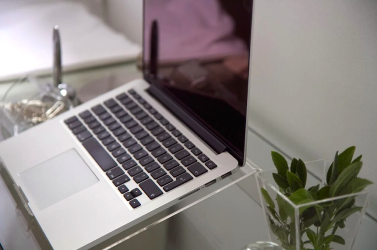 The Perfect Desk Starts With Your Needs - Typesy