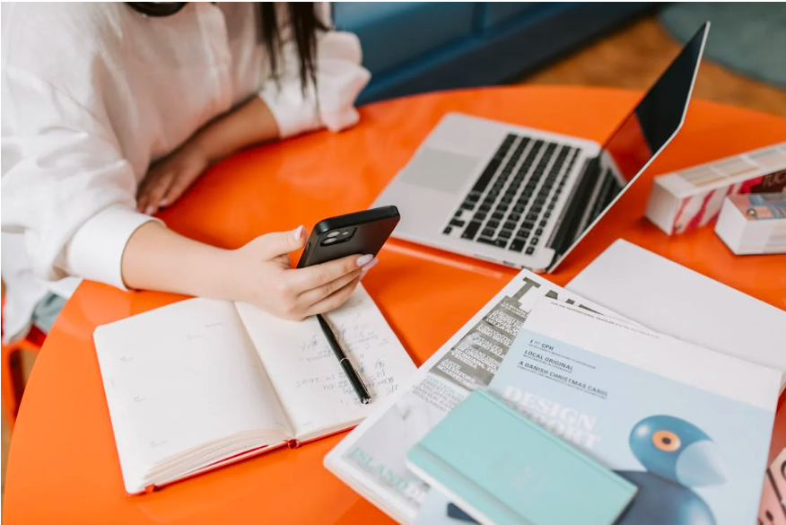 Self-Management Skills for a Balanced Digital Life - Typesy