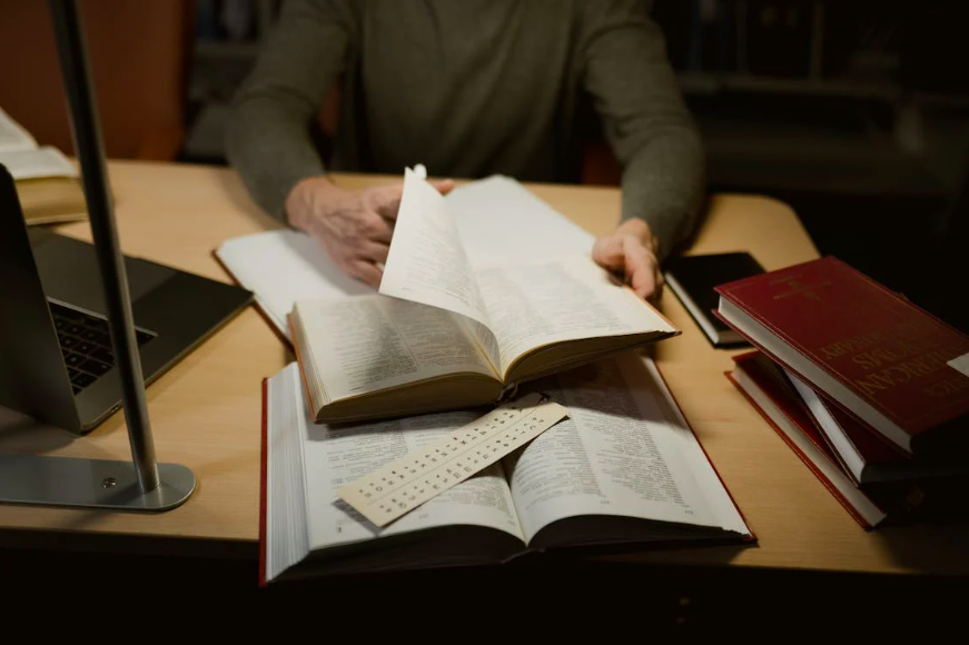 Bright Minds Read Faster: Lighting and Focus - Typesy